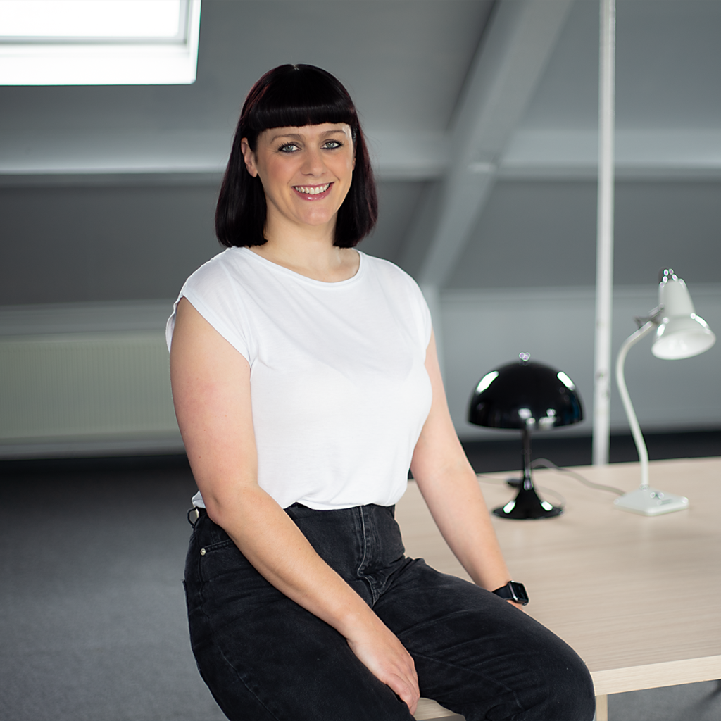 Helen Ankers - LiGHT