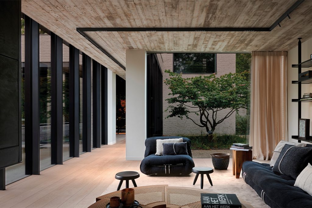 Exhibitor List - LiGHT